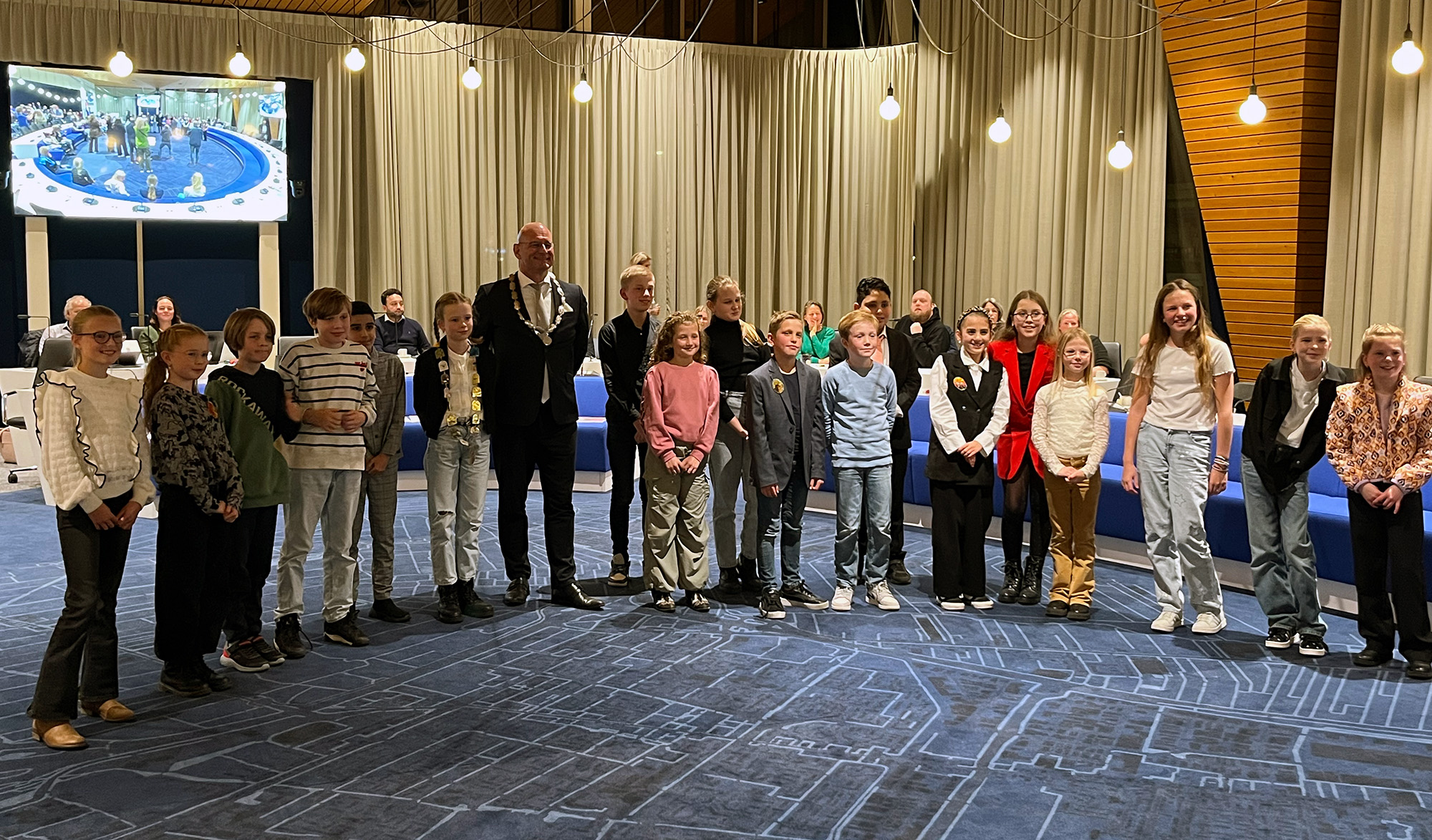 Kinderburgemeester en kindergemeenteraad geïnstalleerd - OnsWestfriesland